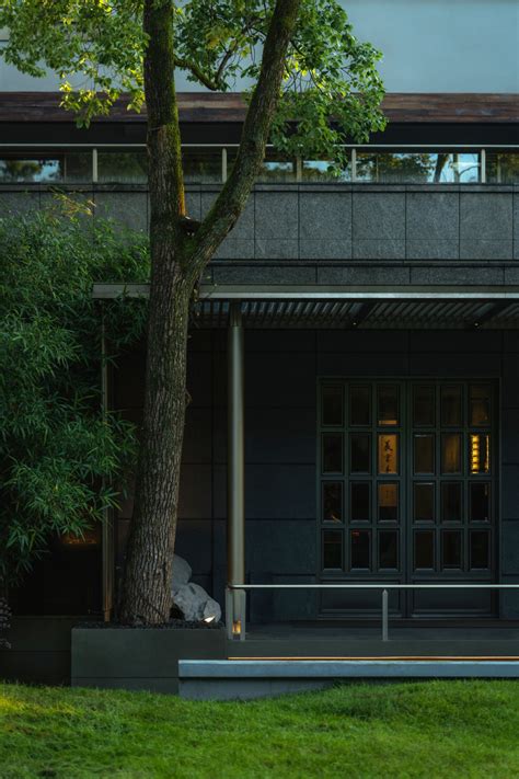 In Villa Restaurant By Daxiang Design