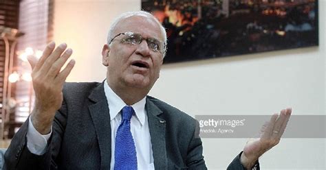 عريقات يدعو بريطانيا ودول العالم إلى إنهاء الاحتلال العسكري عن فلسطين