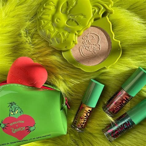 The Grinch X Revolution Collection ⋆