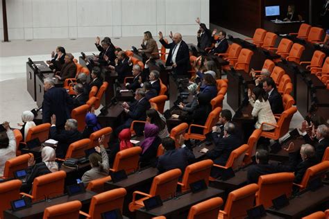 外代一线土耳其议会批准芬兰加入北约 腾讯新闻