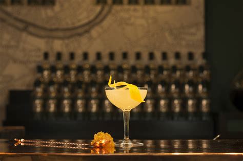 An Essential Glassware Guide For Home Bartenders