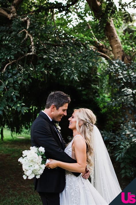 Bachelor Couple Arie Luyendyk Jr And Lauren Burnham Are Married