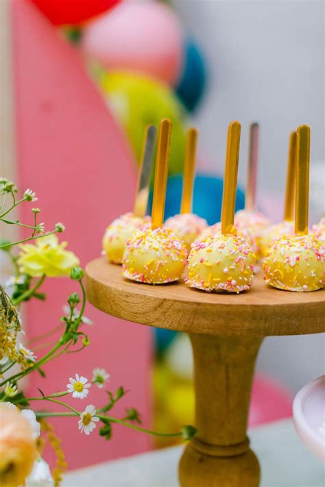 The Happiest Smiley Face Party To Brighten Your Day • Beijos Events