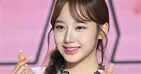 피프티 피프티 새나 화사한 하트 [포토엔hd]