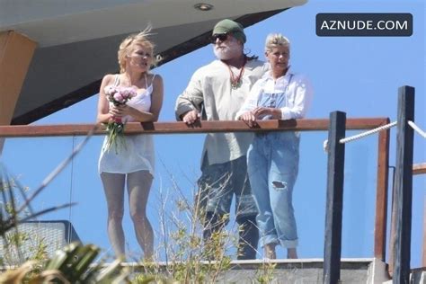 Pamela Anderson And Adil Rami Enjoy A Sunny Day At Their Malibu Mansion Aznude