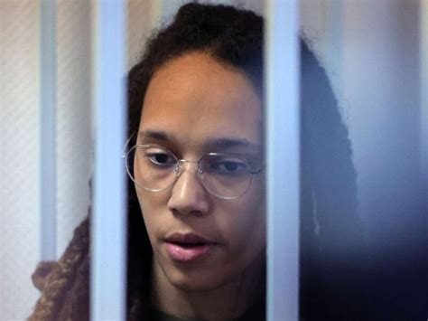 Julgada Na Rússia Jogadora De Basquete Americana Brittney Griner Quer