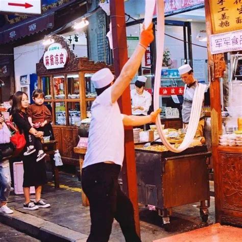 中国最有味道的10条老街，快来看看你去过几条？街道平江美食