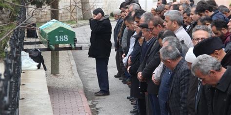 Cinayete Kurban Giden Kadın Son Yolculuğuna Uğurlandı