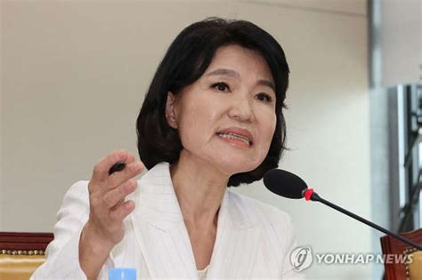 김대중·노무현 전 대통령을 존경한다고 하면 세련된 지식인인가