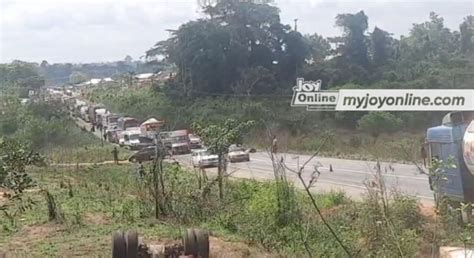 Gas Filled Tanker Removed From Duampompo On Accra Kumasi Highway After