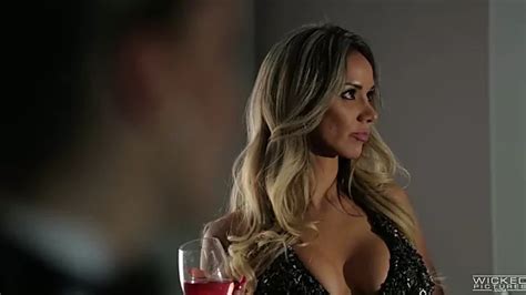 Seductive Curvy Mommy Cyprus Gets Fucked With Strapon By Her Girl