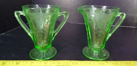 Uranium Glass Sugarcreamer Bowl With Lid Broken Dunker Auction