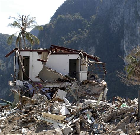 2004 Boxing Day Tsunami How Ai Is Redefining Disaster Response Dataminr