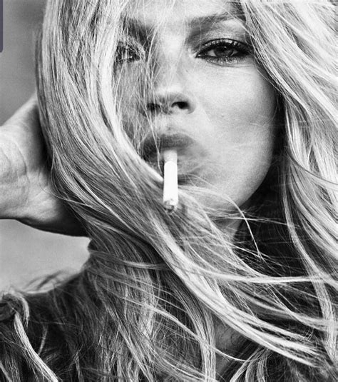 Pin By Anne Dumas Tognetti On Acteur Kate Moss Smoking Kate Moss Kate
