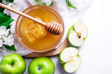 Apples And Honey Are A Rosh Hashanah Staple Womans World
