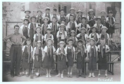 Photo De Classe Cest La Fête De 1957 Ecole Paul Langevin école Des