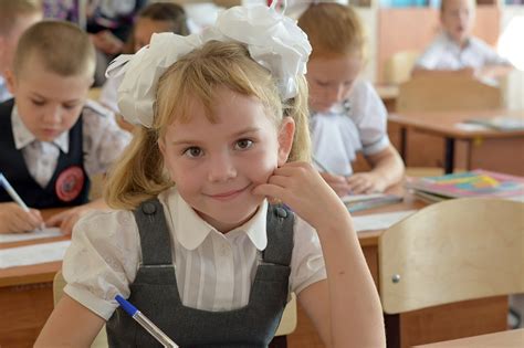 картинки девушка Ребенок Образование класс изучение Школьник