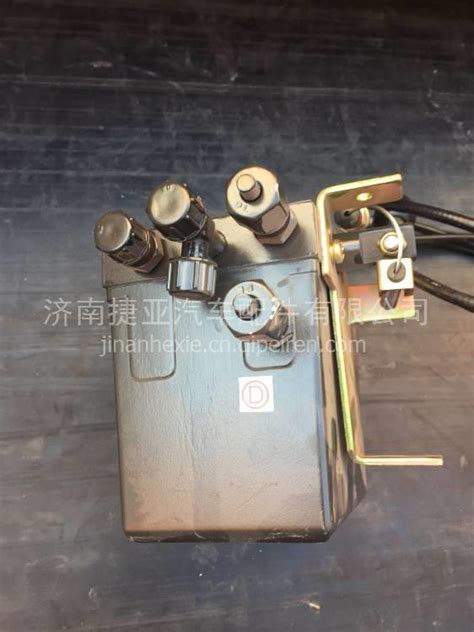 徐工g7举升手动液压泵总成 内外饰件及事故车配件专卖店50nmbw111 02020图片【高清大图】 汽配人网
