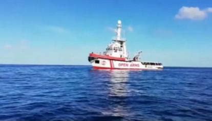 Migranti Open Arms sbarcherà a Marina di Carrara