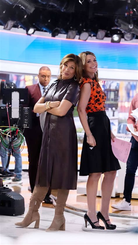 Todays Savannah Guthrie Sends Fans Wild In Sexy Black Skirt