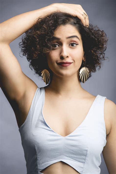 Sexy Sanya Malhotra R Sanya Malhotra