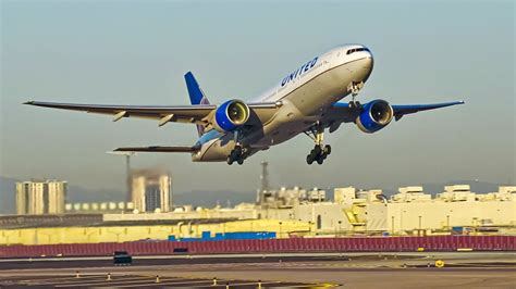 A Rare United Airlines Boeing 777 200 Departing Phoenix Today YouTube