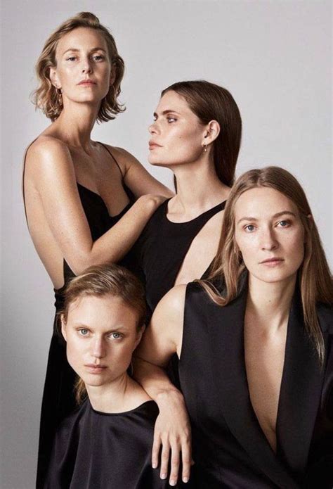 Пин на доске New Women в 2024 г Фотографии команды Фотосессия Групповая фотография