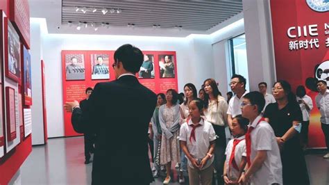 大手牵小手，与进博同行！青浦这场联合主题党日活动走实又走心服务工作博览会