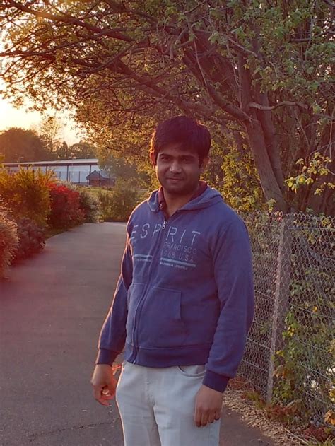 Shan Sudalaimuthu Medium