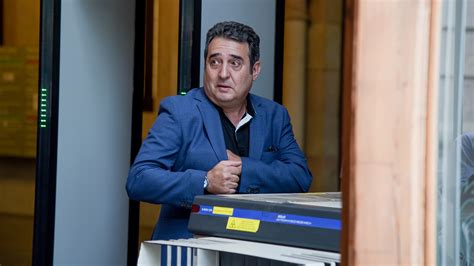Manuel Bustos condemnat a tres anys de presó per la retirada de multes
