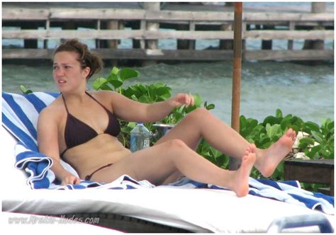 Naked Mandy Moore Added 07192016 By Bot