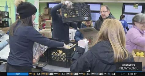 Cbs2 Teams Up With New York Common Pantry For Food Drive Cbs New York