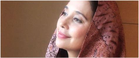 Wajah Awet Muda Tanpa Perawatan Mahal Di Usia 53 Tahun Trik Ayu Azhari