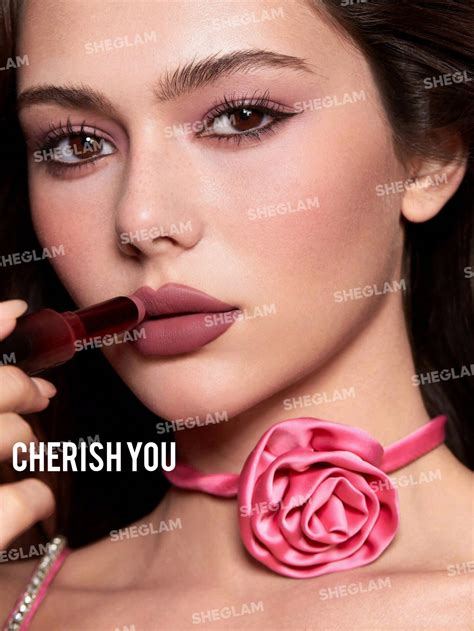 رژ جامد مات با دوام امبر رز شیگلم Sheglam Dynamatte Boom Long Lasting