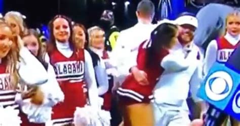 Social Media Thinks Alabama Crimson Tides Dc Was Carrying Cheerleader