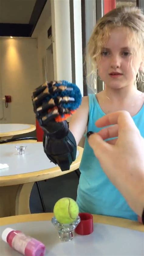 Girl Uses A Bionic Hand For The First Time R Nextfuckinglevel