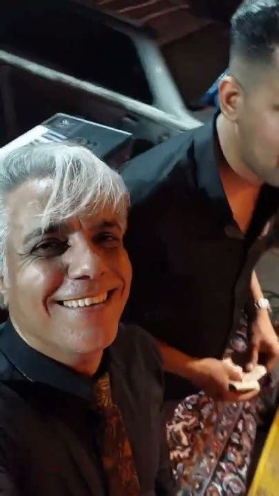 رقص دسته جمعی سنتی دختران و پسران جوان در فضای باز یک عروسی محلی😍😍😍، قسمت ۴ Youtube