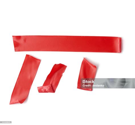 흰색 배경에 고립 된 빨간색 절연 고무 테이프의 다양한 조각 마스킹 테이프에 대한 스톡 사진 및 기타 이미지 마스킹 테이프 부분의 빨강 Istock