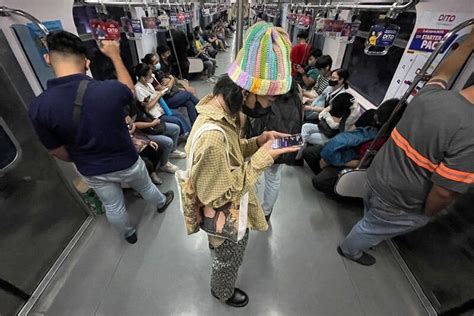 Masking In Rail Systems Mandatory Says DOTr Philstar