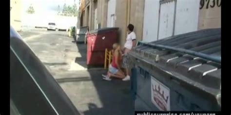 Quick Sex In An Ally Tnaflix Com