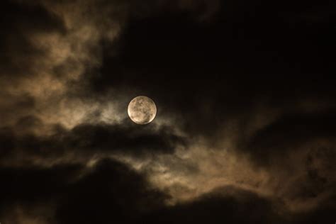 15 curiosidades incríveis sobre a Lua que você não conhecia