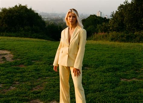 Alex Amor Glimmers In Golden Hour On Dare You • Lock