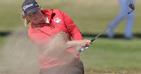 Caroline Hedwall Leder Europatour Tävling På Hemmaplan Efter Läckert Bunkerslag Svt Sport