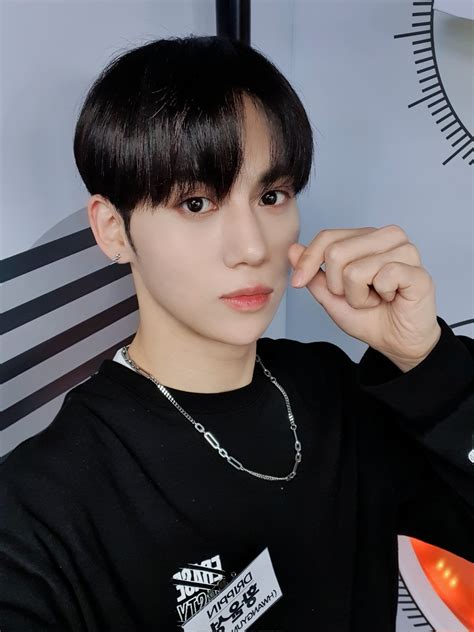 Rnus On Twitter 👨‍💻janet View📹 모든 게 다 갓벽 그자체 짱리핀 드리핀 셀카 보고 가세요 🗣📢 Drippin Wearedrippin