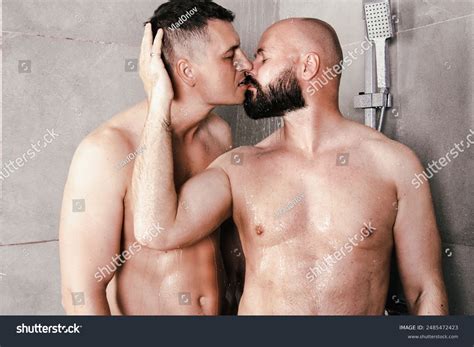 28 Mille Images Et Photos De Vieux Homme Gay Avec Jeune Homme Libres