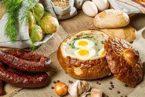 Żurek w chlebie Foodmagazine pl Przepisy kulinarne