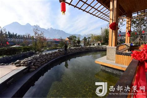 夏天，不如爬完华山泡个温泉游个泳吧！西部决策网国家一类新闻网站
