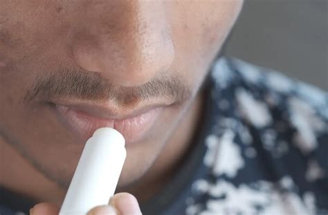 7 Cara Menghilangkan Bibir Hitam Secara Alami Ampuh And Aman