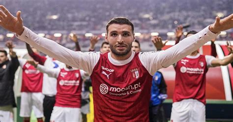 Benfica Braga E Sporting Começam A Lutar Pelo Acesso Aos Oitavos Da
