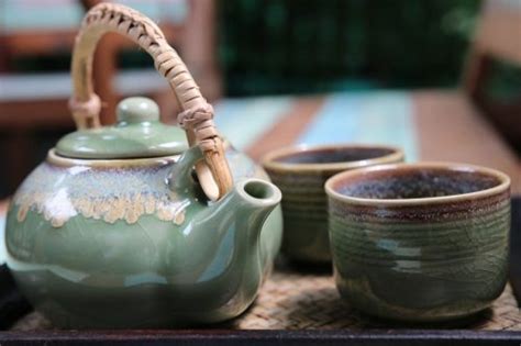 What Is Raku Pottery Explore The Raku Ceramic Techniques